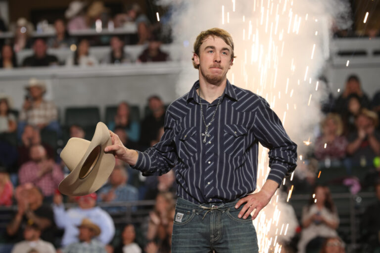 ROOKIE TATE POLLMEIER WINS ROUND 1 OF PBR GREAT NORTHWEST INVITATIONAL ...