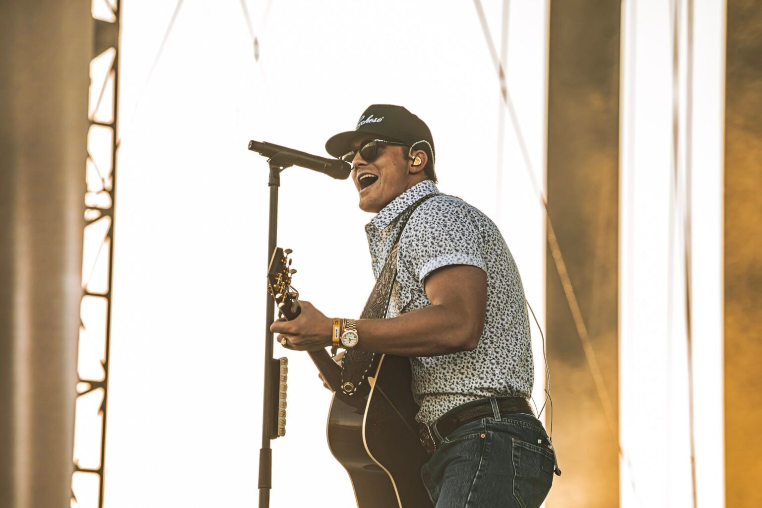 PARKER MCCOLLUM PUTS ON SHOW-STOPPING PERFORMANCE DURING STAGECOACH ...