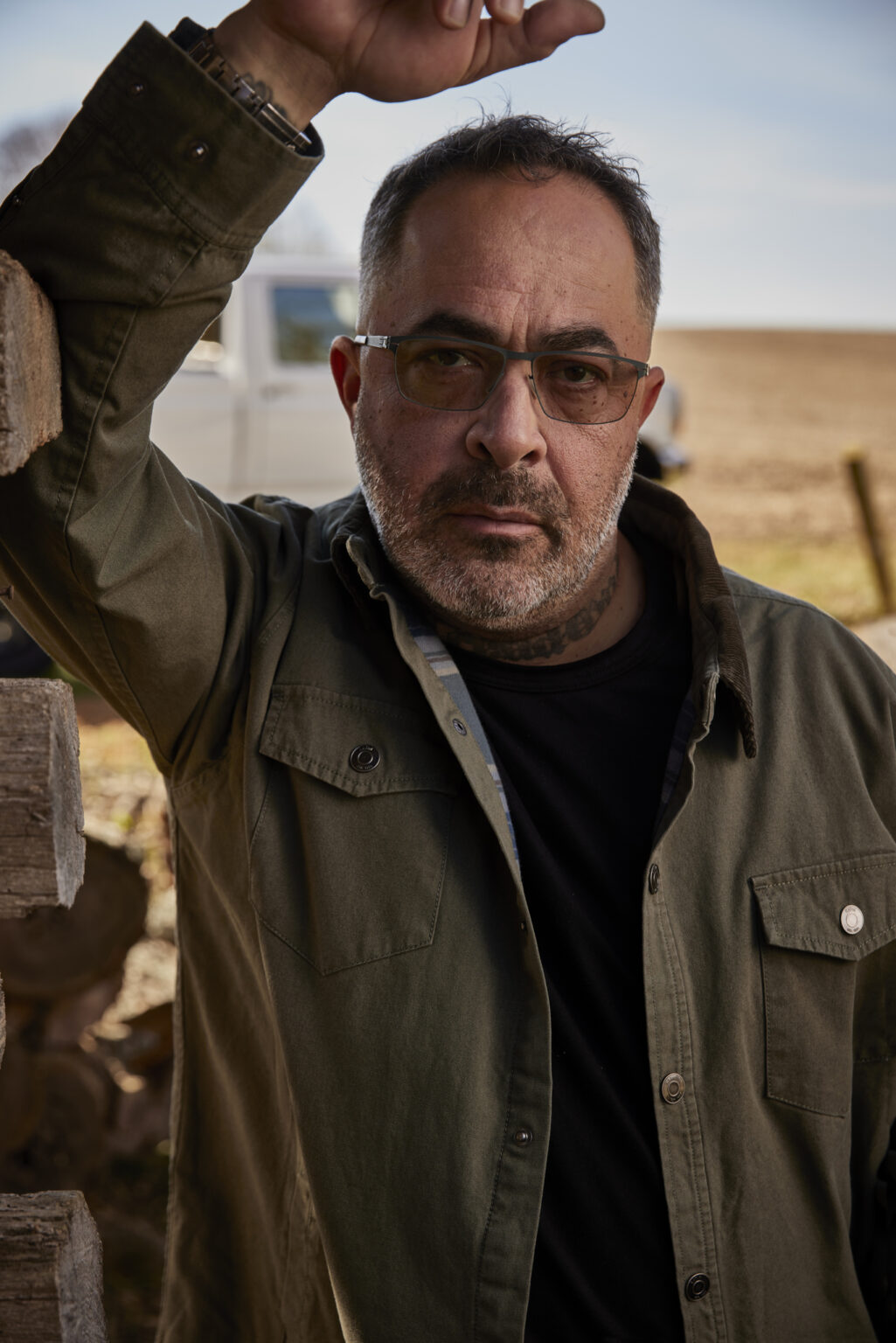 AARON LEWIS ANNOUNCES NEW ALBUM "THE HILL" - TENN TEXAS