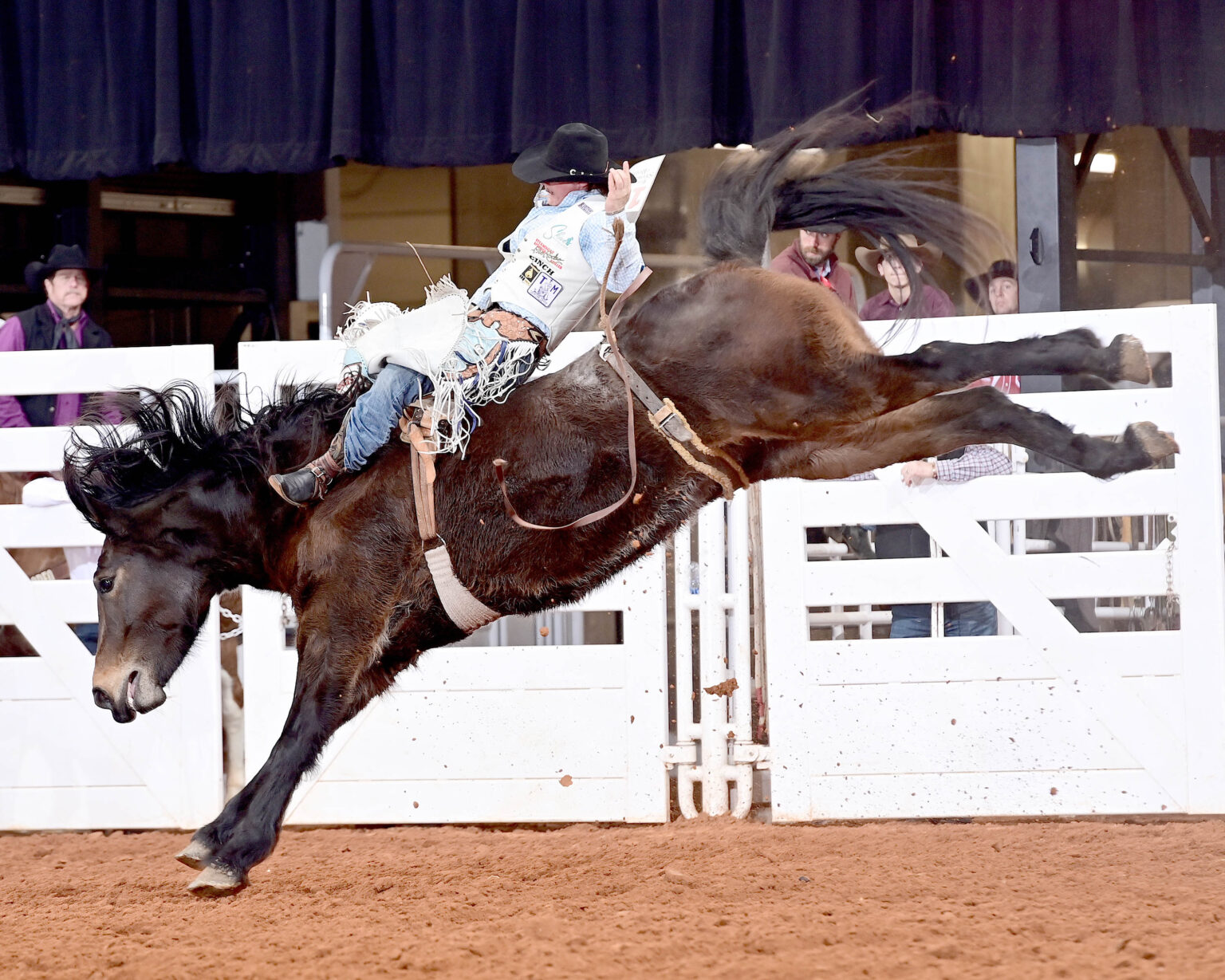FIELD SET FOR FINALS OF FWSSR PRO RODEO TOURNAMENT - TENN TEXAS